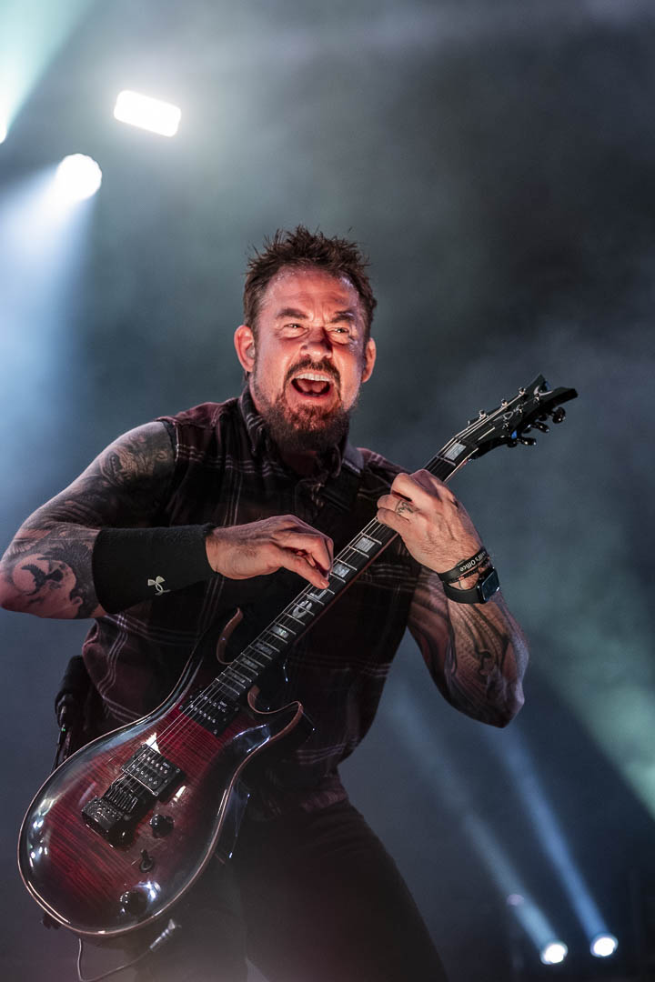 Rock’s Double Dose: Daughtry and Seether Bring It Big in Texas - Photos ...